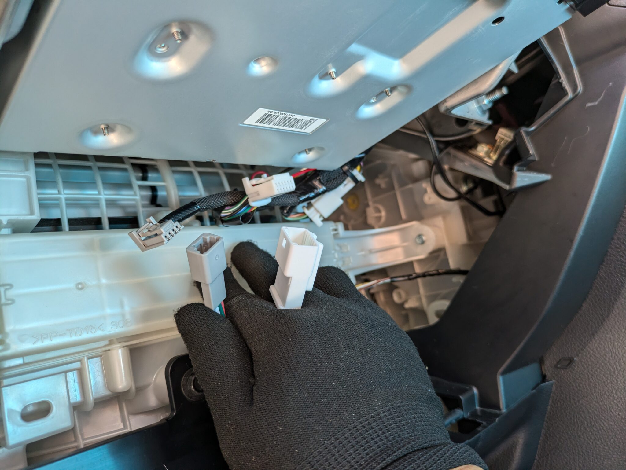 アルファード30後期でFireStickTV｜ビートソニックAVX04＆IF36の取付DIY